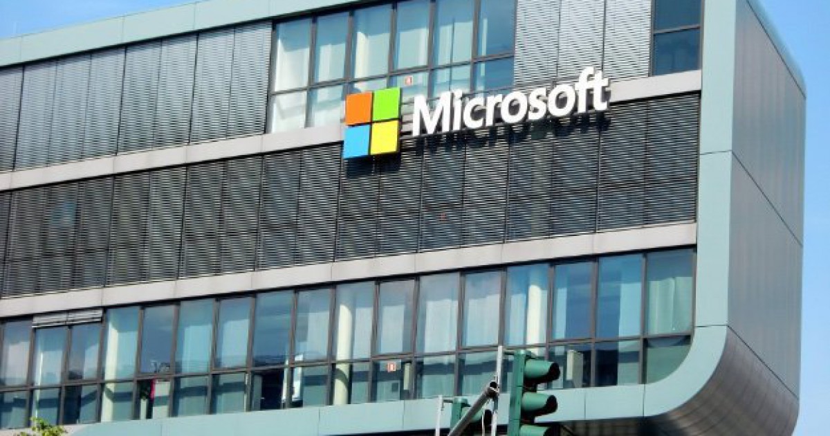 Microsoft ngỏ ý mua lại công ty mã nguồn lớn nhất thế giới